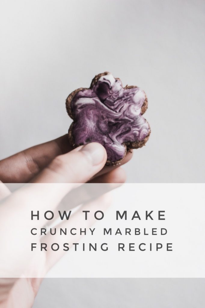 How to Make Crunchy Marbled Icing