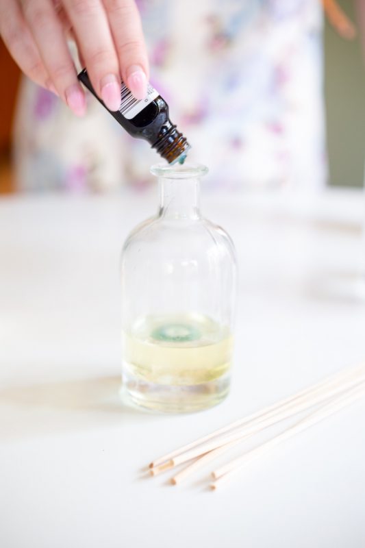 Essential Oil Reed Diffuser DIY