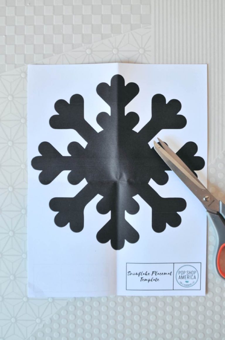 How to Make a Snowflake Placemat