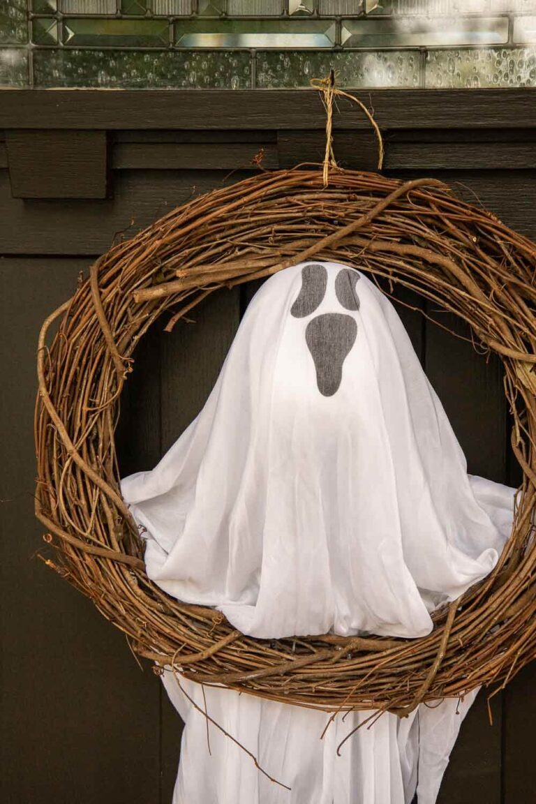 20 Boo-tiful Ghost Crafts for Halloween